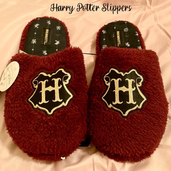 WB | Shoes | Nwt Unisex Harry Potter Hogwarts Furry Slippers | Poshmark